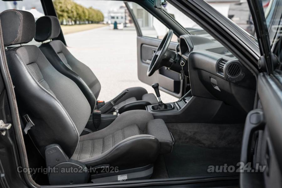 Black BMW 3 Series 1985 in Tallinn, with an engine capacity of 2.00 L and mileage of 316 thousand km for 19890 €, photo 10 on AUTOMOTO.COM.LV