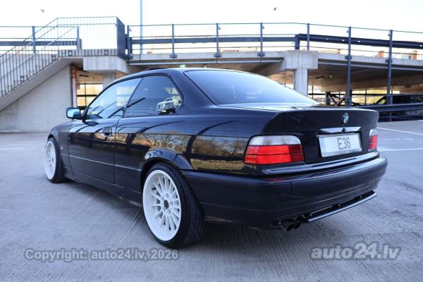 Melns BMW 3 Series 1995 Tartu, ar dzinēja tilpumu 2.80 L un nobraukumu 215 tūkst. km par 11000 €, foto 3 vietnē AUTOMOTO.COM.LV