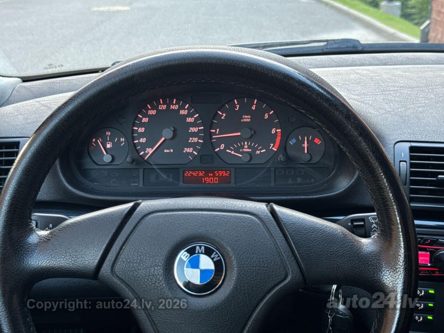 Melns BMW 3 Series 1999 Tallina, ar dzinēja tilpumu 2.00 L un nobraukumu 224 tūkst. km par 4800 €, foto 14 vietnē AUTOMOTO.COM.LV