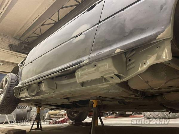 Melns BMW 3 Series 2000 Tallina, ar dzinēja tilpumu 3.00 L un nobraukumu 290 tūkst. km par 8700 €, foto 11 vietnē AUTOMOTO.COM.LV