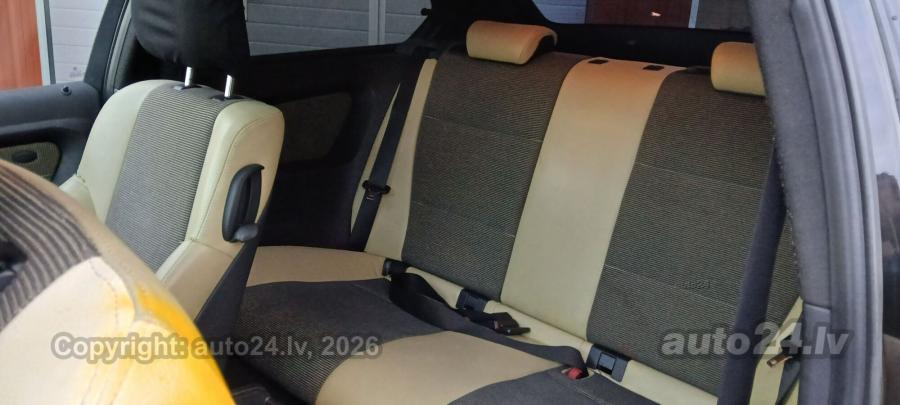 Melns BMW 3 Series 2002 Cēsis, ar dzinēja tilpumu 0.00 L un nobraukumu 173 tūkst. km par 2700 €, foto 9 vietnē AUTOMOTO.COM.LV
