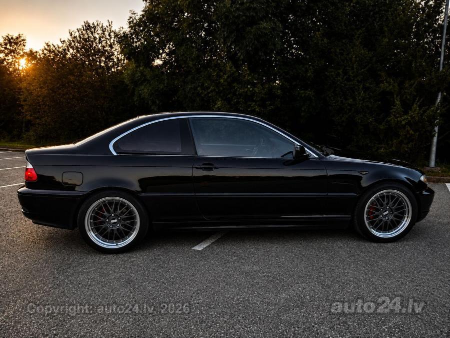 Black BMW 3 Series 2005 in Tallinn, with an engine capacity of 2.20 L and mileage of 239 thousand km for 9000 €, photo 5 on AUTOMOTO.COM.LV