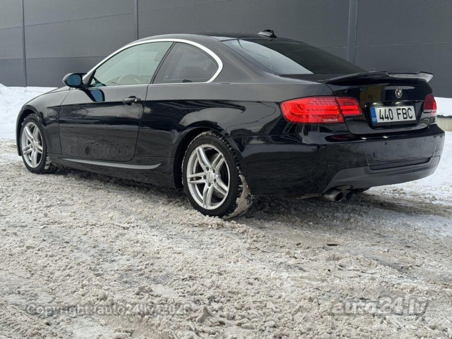Melns BMW 3 Series 2006 Tallina, ar dzinēja tilpumu 3.00 L un nobraukumu 295 tūkst. km par 5500 €, foto 3 vietnē AUTOMOTO.COM.LV