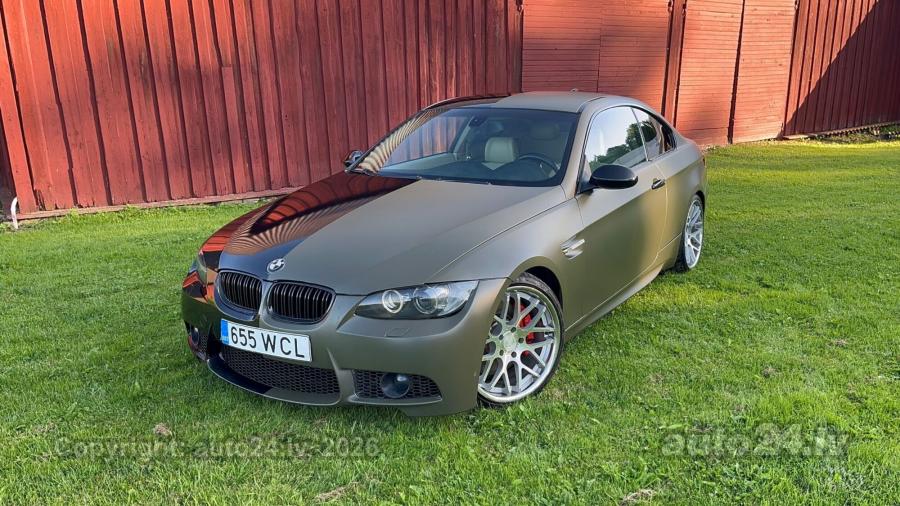 Melns BMW 3 Series 2006 Tallina, ar dzinēja tilpumu 3.00 L un nobraukumu 271 tūkst. km par 13400 €, foto 1 vietnē AUTOMOTO.COM.LV