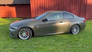 Melns BMW 3 Series 2006 Tallina, ar dzinēja tilpumu 3.00 L un nobraukumu 271 tūkst. km par 13400 €, foto 3 vietnē AUTOMOTO.COM.LV