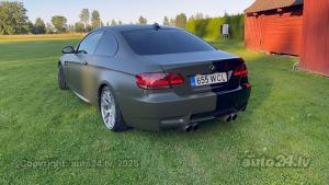 Melns BMW 3 Series 2006 Tallina, ar dzinēja tilpumu 3.00 L un nobraukumu 271 tūkst. km par 13400 €, foto 4 vietnē AUTOMOTO.COM.LV