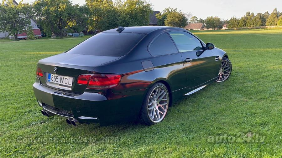Melns BMW 3 Series 2006 Tallina, ar dzinēja tilpumu 3.00 L un nobraukumu 271 tūkst. km par 13400 €, foto 5 vietnē AUTOMOTO.COM.LV