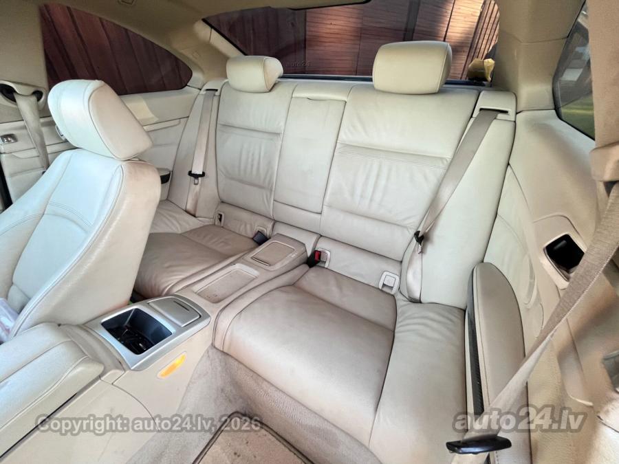 Melns BMW 3 Series 2006 Tallina, ar dzinēja tilpumu 3.00 L un nobraukumu 271 tūkst. km par 13400 €, foto 8 vietnē AUTOMOTO.COM.LV