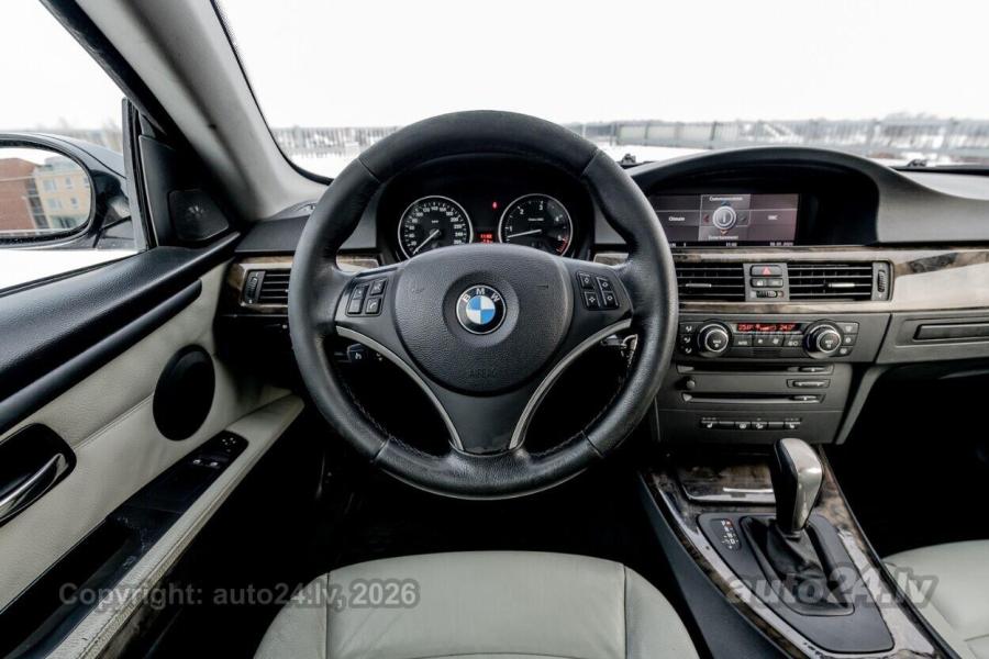 Melns BMW 3 Series 2007 Tallina, ar dzinēja tilpumu 3.00 L un nobraukumu 0 tūkst. km par 8999 €, foto 12 vietnē AUTOMOTO.COM.LV