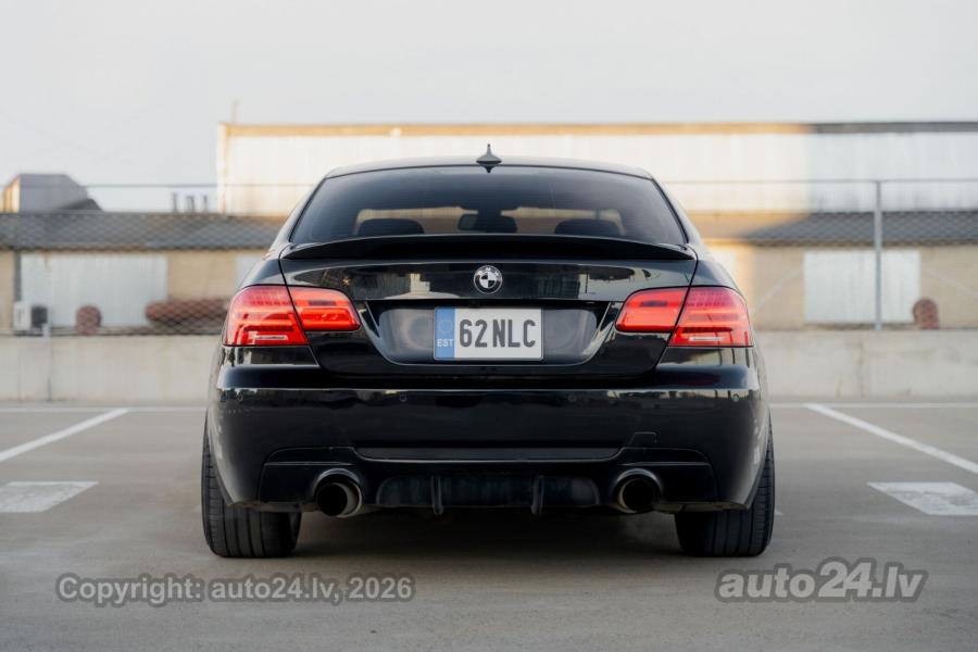 Black BMW 3 Series 2007 in Tallinn, with an engine capacity of 3.00 L and mileage of 282 thousand km for 15900 €, photo 7 on AUTOMOTO.COM.LV