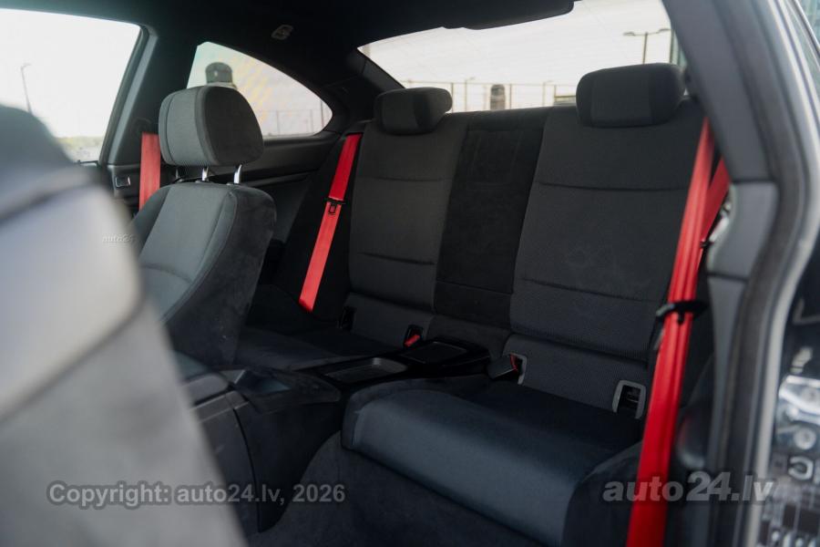 Black BMW 3 Series 2007 in Tallinn, with an engine capacity of 3.00 L and mileage of 282 thousand km for 15900 €, photo 17 on AUTOMOTO.COM.LV