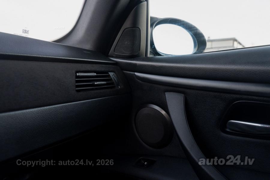 Black BMW 3 Series 2007 in Tallinn, with an engine capacity of 3.00 L and mileage of 282 thousand km for 15900 €, photo 19 on AUTOMOTO.COM.LV