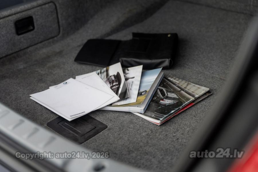 Black BMW 3 Series 2007 in Tallinn, with an engine capacity of 3.00 L and mileage of 282 thousand km for 15900 €, photo 21 on AUTOMOTO.COM.LV