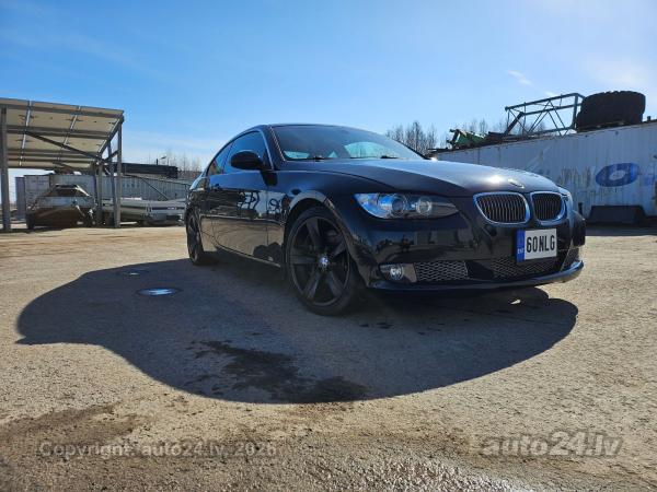 Melns BMW 3 Series 2007 Tallina, ar dzinēja tilpumu 3.00 L un nobraukumu 228 tūkst. km par 11500 €, foto 10 vietnē AUTOMOTO.COM.LV