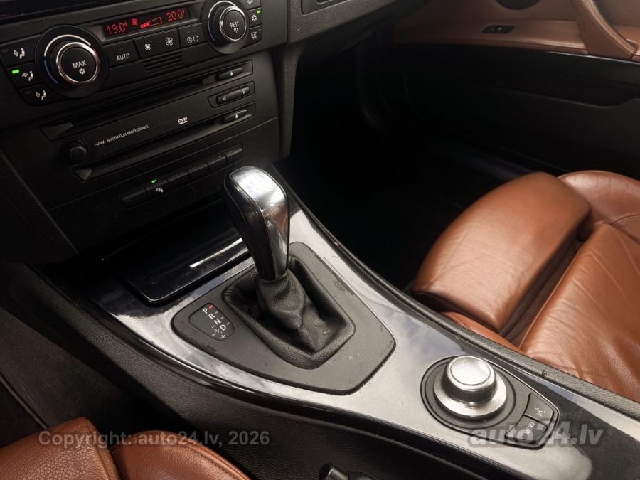 Black BMW 3 Series 2007 in Tallinn, with an engine capacity of 3.00 L and mileage of 414 thousand km for 8600 €, photo 17 on AUTOMOTO.COM.LV