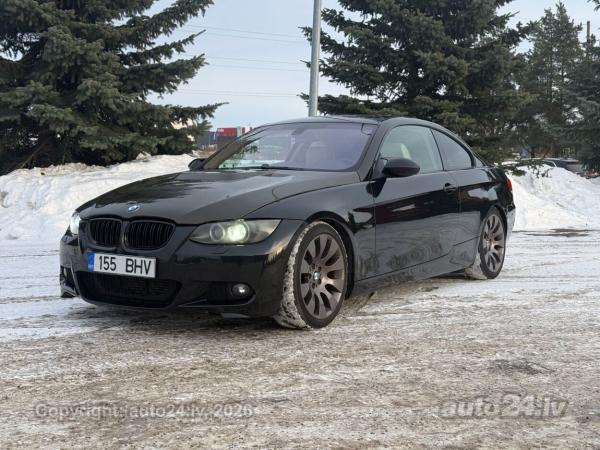 Black BMW 3 Series 2008 in Tartu, with an engine capacity of 3.00 L and mileage of 239 thousand km for 7000 €, photo 5 on AUTOMOTO.COM.LV