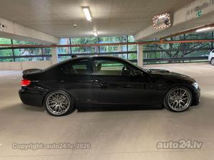 Melns BMW 3 Series 2008 Tartu, ar dzinēja tilpumu 3.00 L un nobraukumu 239 tūkst. km par 7000 €, foto 16 vietnē AUTOMOTO.COM.LV