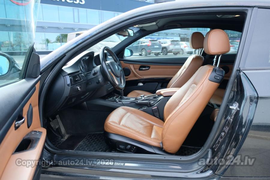 Melns BMW 3 Series 2008 Tallina, ar dzinēja tilpumu 2.00 L un nobraukumu 180 tūkst. km par 9900 €, foto 14 vietnē AUTOMOTO.COM.LV