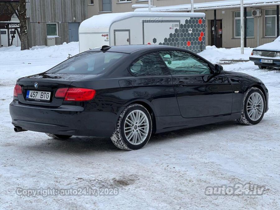 Melns BMW 3 Series 2010 Narva, ar dzinēja tilpumu 2.00 L un nobraukumu 317 tūkst. km par 4999 €, foto 8 vietnē AUTOMOTO.COM.LV