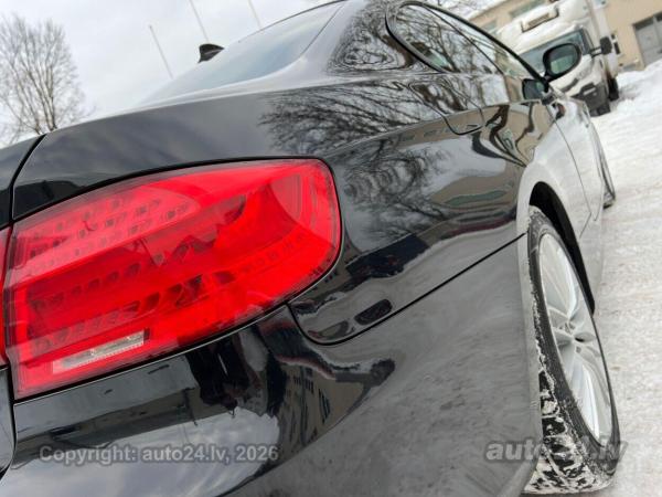 Black BMW 3 Series 2010 in Narva, with an engine capacity of 2.00 L and mileage of 317 thousand km for 4999 €, photo 11 on AUTOMOTO.COM.LV