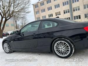 Melns BMW 3 Series 2010 Narva, ar dzinēja tilpumu 2.00 L un nobraukumu 317 tūkst. km par 4999 €, foto 13 vietnē AUTOMOTO.COM.LV
