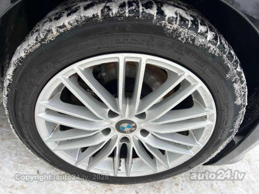 Melns BMW 3 Series 2010 Narva, ar dzinēja tilpumu 2.00 L un nobraukumu 317 tūkst. km par 4999 €, foto 22 vietnē AUTOMOTO.COM.LV