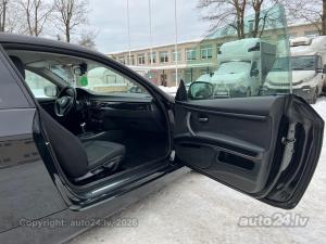 Melns BMW 3 Series 2010 Narva, ar dzinēja tilpumu 2.00 L un nobraukumu 317 tūkst. km par 4999 €, foto 23 vietnē AUTOMOTO.COM.LV