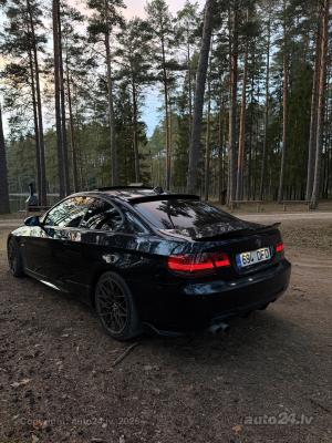 Melns BMW 3 Series 2010 Veru, ar dzinēja tilpumu 3.00 L un nobraukumu 286 tūkst. km par 9000 €, foto 13 vietnē AUTOMOTO.COM.LV