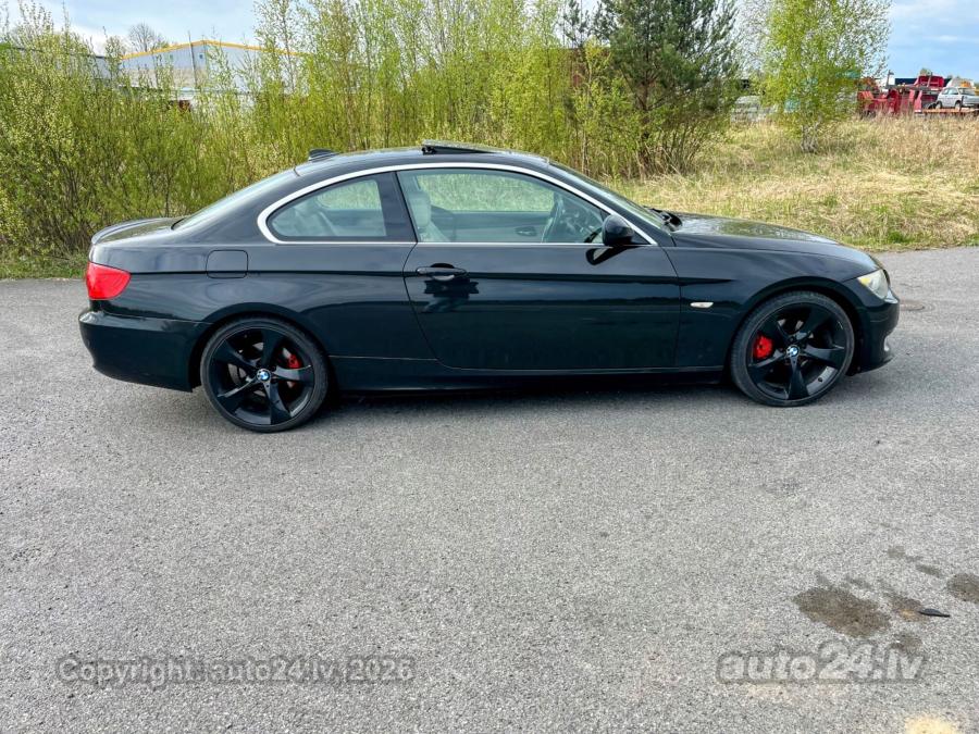 Melns BMW 3 Series 2010 Pērnava, ar dzinēja tilpumu 2.00 L un nobraukumu 312 tūkst. km par 7899 €, foto 4 vietnē AUTOMOTO.COM.LV