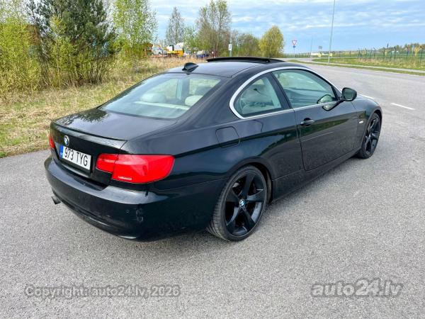 Melns BMW 3 Series 2010 Pērnava, ar dzinēja tilpumu 2.00 L un nobraukumu 312 tūkst. km par 7899 €, foto 4 vietnē AUTOMOTO.COM.LV