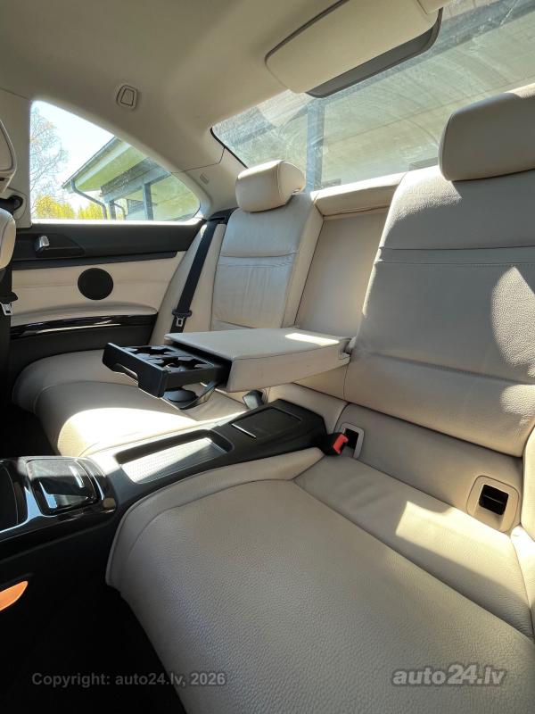 Melns BMW 3 Series 2010 Pērnava, ar dzinēja tilpumu 2.00 L un nobraukumu 312 tūkst. km par 7899 €, foto 7 vietnē AUTOMOTO.COM.LV