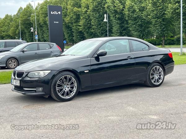 Melns BMW 3 Series 2010 Narva, ar dzinēja tilpumu 2.00 L un nobraukumu 315 tūkst. km par 4999 €, foto 1 vietnē AUTOMOTO.COM.LV