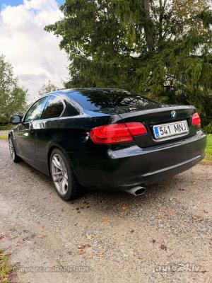 Melns BMW 3 Series 2010 Tallina, ar dzinēja tilpumu 2.00 L un nobraukumu 146 tūkst. km par 7500 €, foto 4 vietnē AUTOMOTO.COM.LV