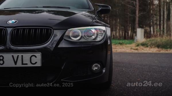 Melns BMW 3 Series 2011 Tallina, ar dzinēja tilpumu 3.00 L un nobraukumu 277 tūkst. km par 12900 €, foto 11 vietnē AUTOMOTO.COM.LV