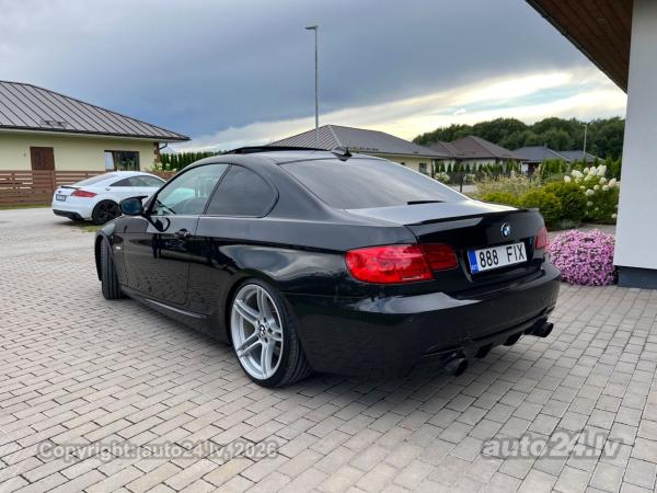 Black BMW 3 Series 2011 in Tallinn, with an engine capacity of 3.00 L and mileage of 234 thousand km for 13200 €, photo 3 on AUTOMOTO.COM.LV