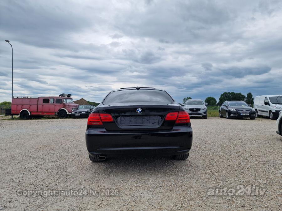 Melns BMW 3 Series 2012 Tartu, ar dzinēja tilpumu 2.00 L un nobraukumu 239 tūkst. km par 9690 €, foto 10 vietnē AUTOMOTO.COM.LV