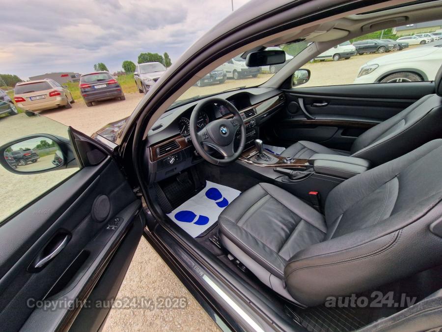 Melns BMW 3 Series 2012 Tartu, ar dzinēja tilpumu 2.00 L un nobraukumu 239 tūkst. km par 9690 €, foto 17 vietnē AUTOMOTO.COM.LV