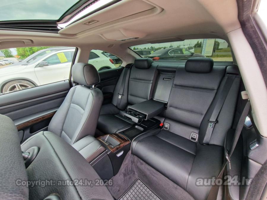 Melns BMW 3 Series 2012 Tartu, ar dzinēja tilpumu 2.00 L un nobraukumu 239 tūkst. km par 9690 €, foto 29 vietnē AUTOMOTO.COM.LV