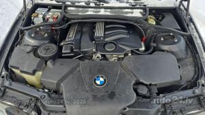 Melns BMW 3 Series 2002 Tartu, ar dzinēja tilpumu 2.00 L un nobraukumu 196 tūkst. km par 2290 €, foto 7 vietnē AUTOMOTO.COM.LV