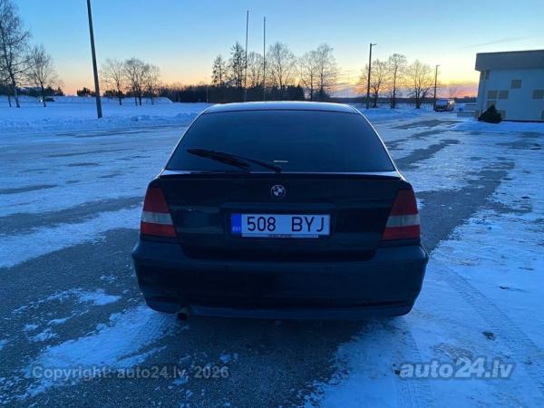 Black BMW 3 Series 2002 in Tartu, with an engine capacity of 2.00 L and mileage of 210 thousand km for 3500 €, photo 7 on AUTOMOTO.COM.LV