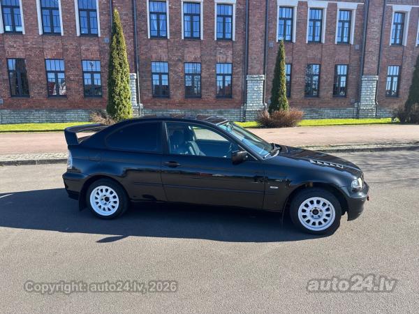 Black BMW 3 Series 2002 in Tallinn, with an engine capacity of 3.00 L and mileage of 158 thousand km for 8000 €, photo 9 on AUTOMOTO.COM.LV