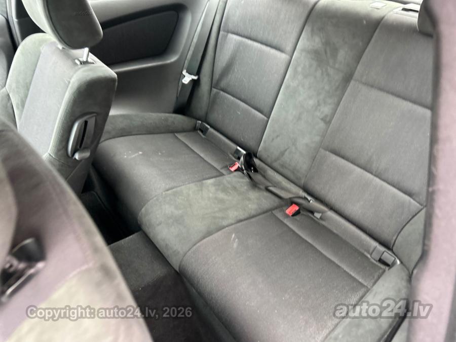 Melns BMW 3 Series 2003 Tartu, ar dzinēja tilpumu 1.80 L un nobraukumu 180 tūkst. km par 2100 €, foto 15 vietnē AUTOMOTO.COM.LV