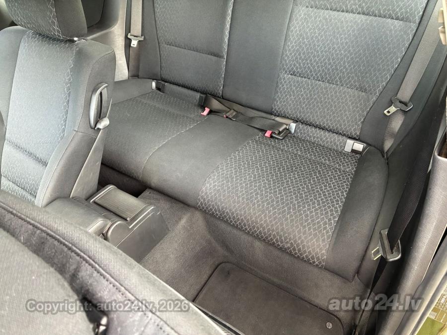 Melns BMW 3 Series 2003 Pelva, ar dzinēja tilpumu 1.80 L un nobraukumu 185 tūkst. km par 2700 €, foto 7 vietnē AUTOMOTO.COM.LV