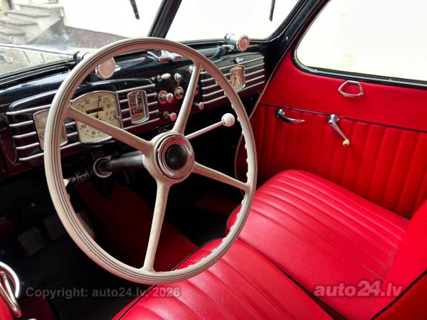 Black BMW 3 Series 1950 in Tallinn, with an engine capacity of 2.00 L and mileage of 0 thousand km for 29500 €, photo 4 on AUTOMOTO.COM.LV
