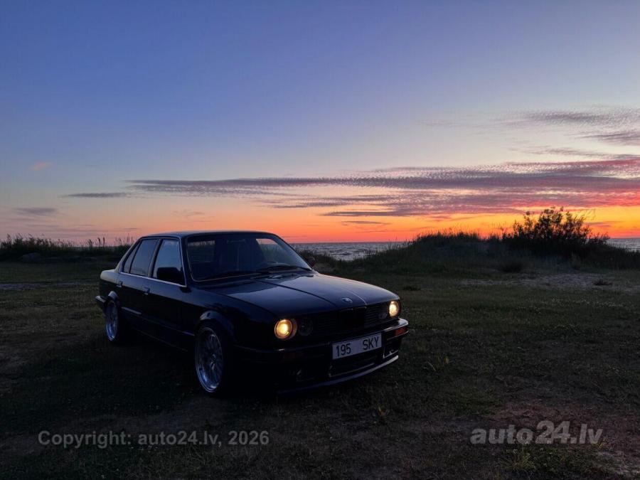Melns BMW 3 Series 1987 Tallina, ar dzinēja tilpumu 2.40 L un nobraukumu 0 tūkst. km par 14500 €, foto 7 vietnē AUTOMOTO.COM.LV