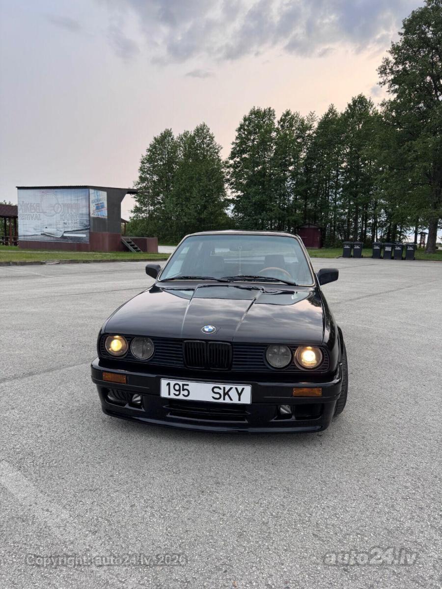Melns BMW 3 Series 1987 Tallina, ar dzinēja tilpumu 2.40 L un nobraukumu 0 tūkst. km par 14500 €, foto 12 vietnē AUTOMOTO.COM.LV