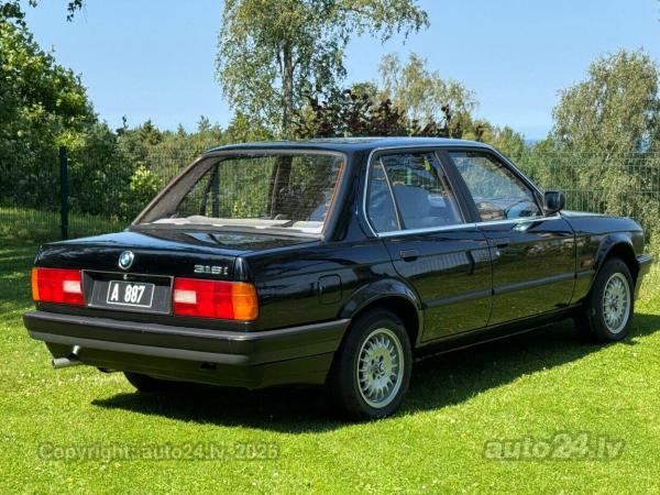 Melns BMW 3 Series 1990 Tallina, ar dzinēja tilpumu 1.60 L un nobraukumu 211 tūkst. km par 12000 €, foto 6 vietnē AUTOMOTO.COM.LV