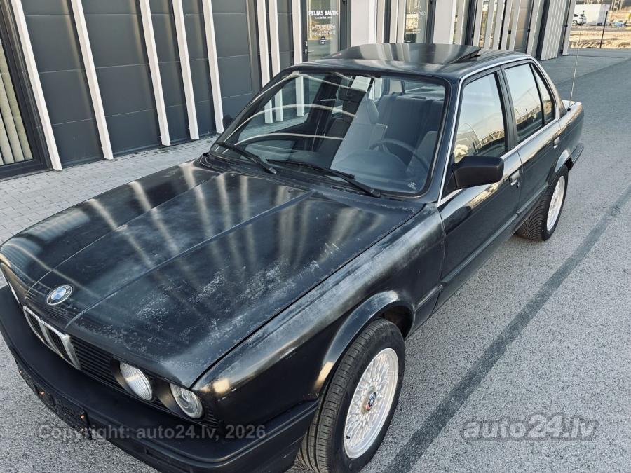 Black BMW 3 Series 1990 in Tallinn, with an engine capacity of 1.60 L and mileage of 209 thousand km for 6650 €, photo 5 on AUTOMOTO.COM.LV