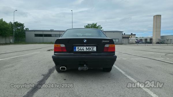 Melns BMW 3 Series 1995 Tallina, ar dzinēja tilpumu 1.60 L un nobraukumu 256 tūkst. km par 3500 €, foto 9 vietnē AUTOMOTO.COM.LV