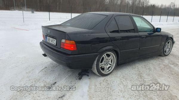 Melns BMW 3 Series 1997 Tallina, ar dzinēja tilpumu 2.80 L un nobraukumu 300 tūkst. km par 6600 €, foto 4 vietnē AUTOMOTO.COM.LV